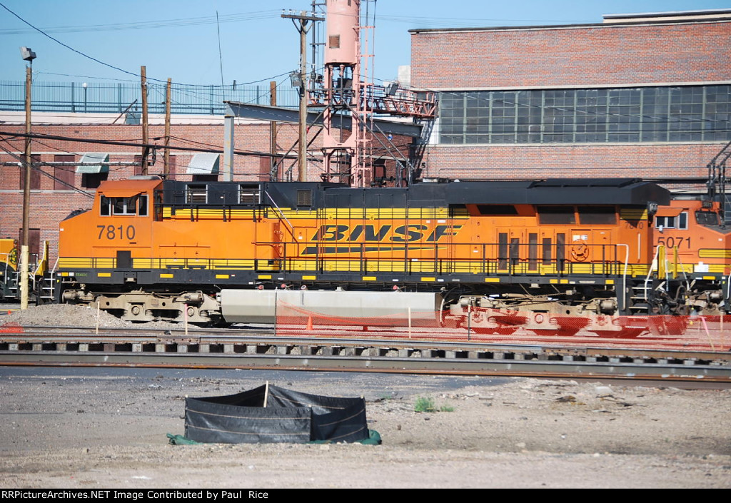 BNSF 7810